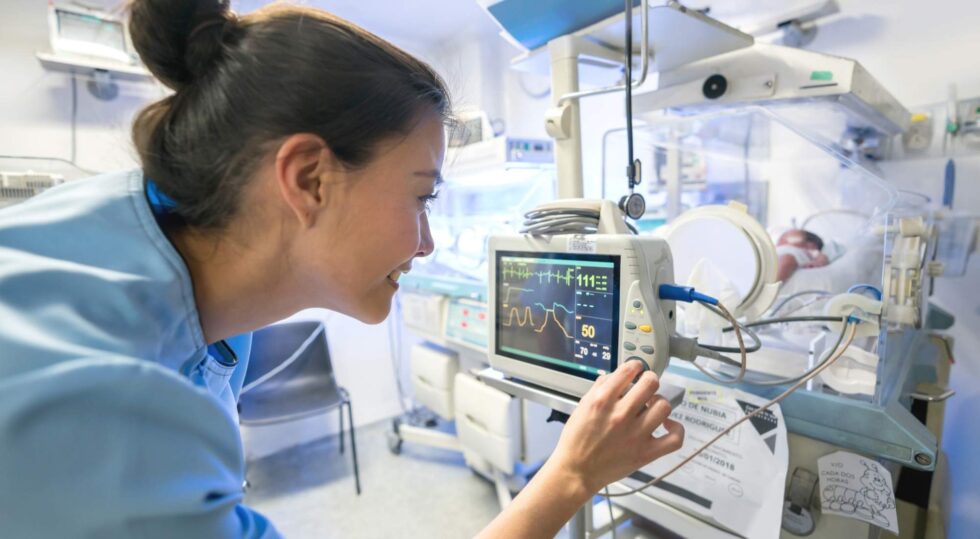 Requirements To Become a NICU Nurse